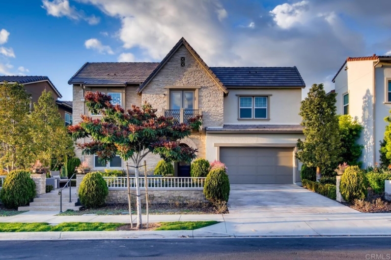 La Costa 48 - Class Realty Group